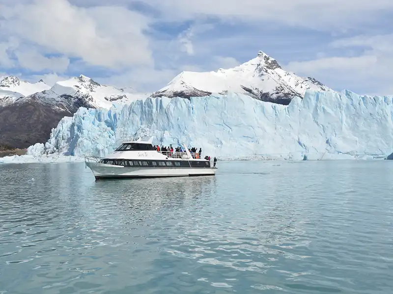 Moreno Spirit 2026 - Navegación frente al Glaciar Perito Moreno